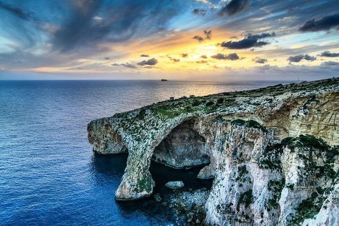 Blue Grotto and Sunday Market at Marsaxlokk Fishing Village Tour - The Itinerary Breakdown