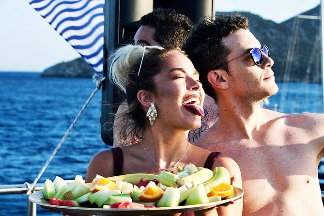 Boat Party with Swimming Stop Experience in Mykonos - What travelers are saying: insights from reviews
