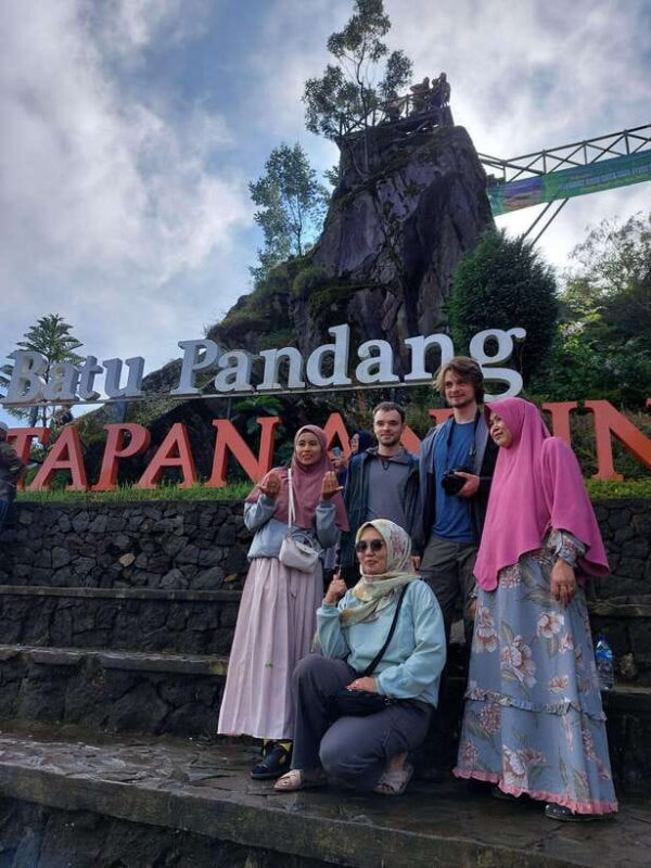 Dieng Plateau Sikunir Golden sunrise trip with guide - Is This Tour Worth the Price?