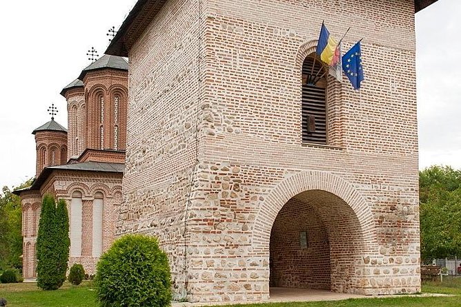 Dracula's Tomb and Mogosoaia Palace, Private Tour from Bucharest - FAQ