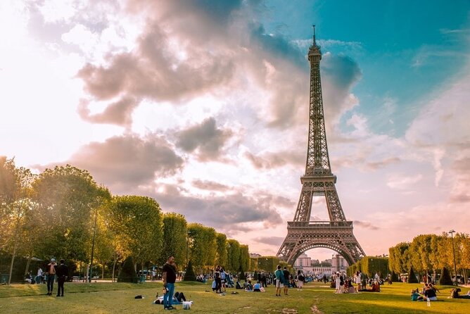 Eiffel Tower Access to 2nd Floor and Summit by Lift - FAQs