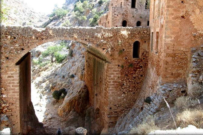 Extraordinary Gems of West Crete - FAQ