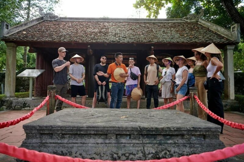 HOA LU - TRANG AN FULL DAY TRIP BY LIMOUSINE FROM HA NOI - Returning to Hanoi