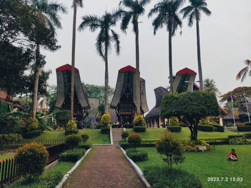 Indonesia Miniature in Park and Jakarta Highlights Tour - Practical Tips for Travelers