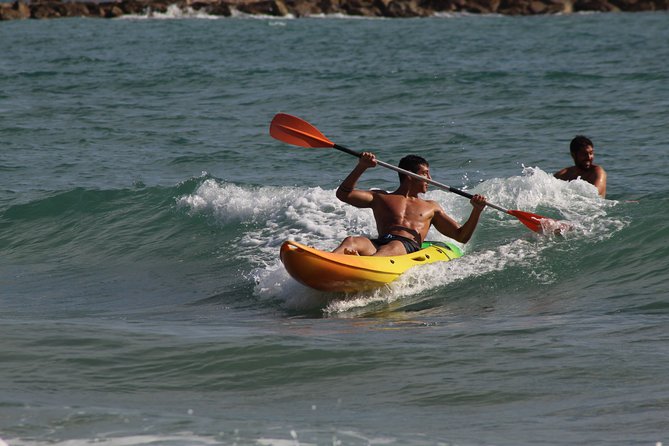 Initiation or guided tour in Kayak through the Bay of El Campello (Alicante) - Who Will Enjoy This Tour?