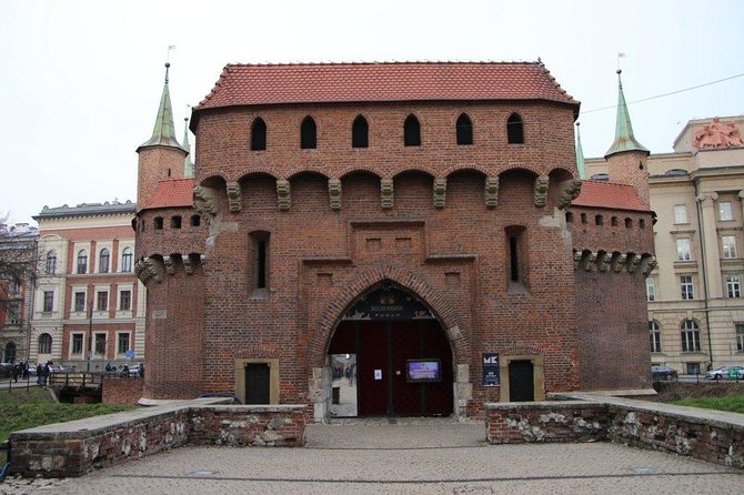 Krakow Airport Transfers : Krakow Airport KRK to Krakow City in Luxury Van - Authentic Experiences from Travelers