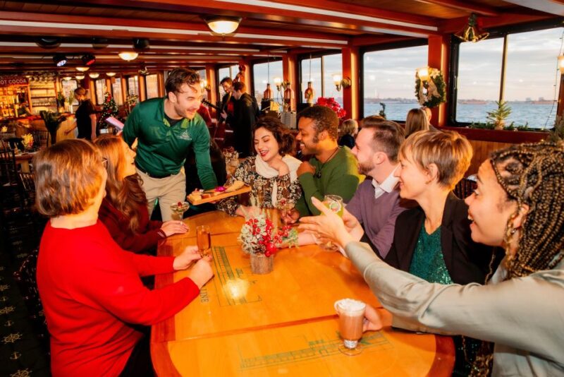 Manhattan: Statue and Skyline Cruise Aboard a Luxury Yacht - Group Size, Duration, and Practical Considerations