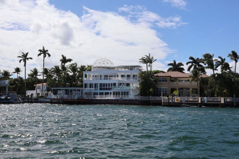 Miami-Beach & Miami Skyline Hop-On & Hop Off Boat Cruise - Final Thoughts: Who Should Consider This Tour?