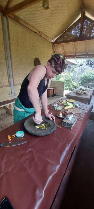 Munduk: Balinese Cooking Class with Dinner at a Local Home - The Sum Up