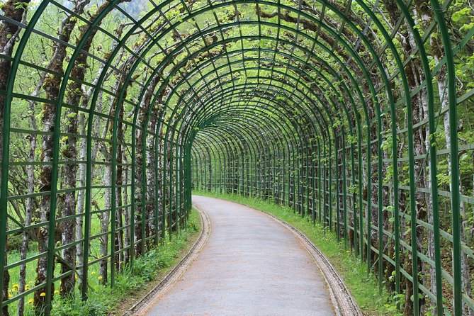 Neuschwanstein Castle and Linderhof Palace Day Trip from Munich - FAQ