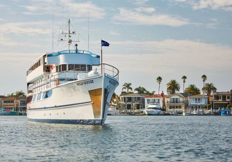 Newport Beach: Christmas Eve Buffet Brunch or Dinner Cruise - The Sum Up