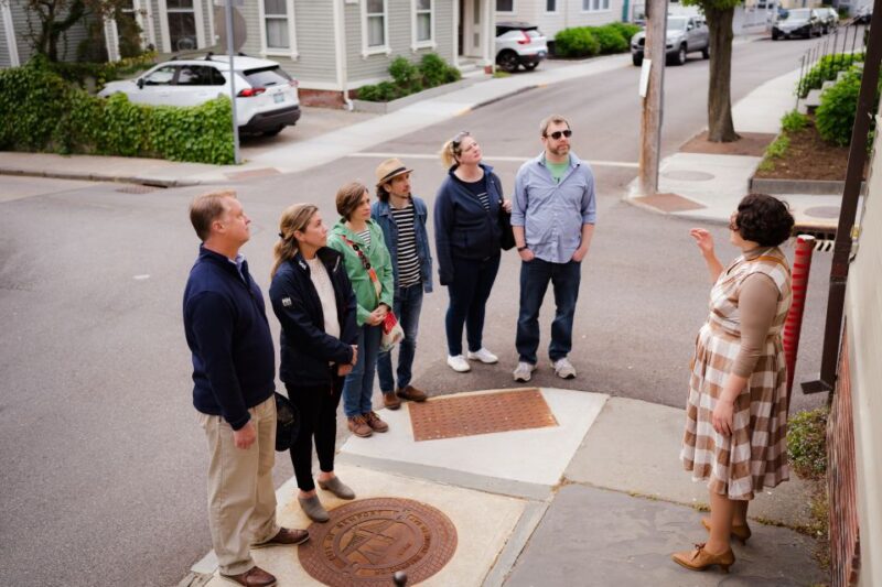 Newport: Golden to Gilded Age Guided Walking Tour - Authentic Insights from Past Travelers