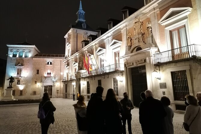 Night Tour of Enchanted Madrid - Who Should Book This Tour?