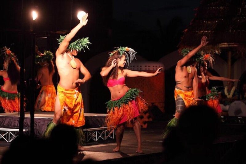 Oahu: Hilton Waikiki Starlight Luau - The Food and Drinks
