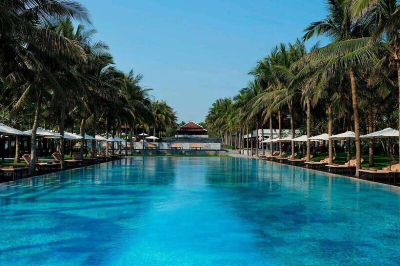 Omakase - Fine Dining at Four Seasons Resort The Nam Hai - Views and Atmosphere