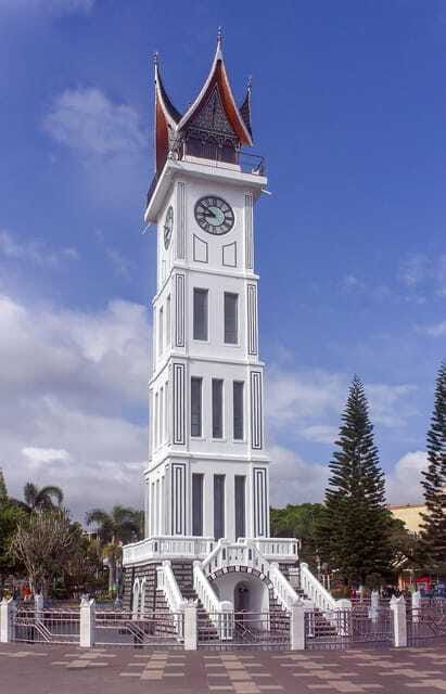 Padang : Wonderful City Tour Padang with Lunch - The Sum Up