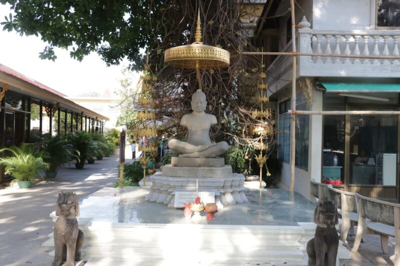 Phnom Penh Tour with English Tuk Tuk Driver - The Sum Up