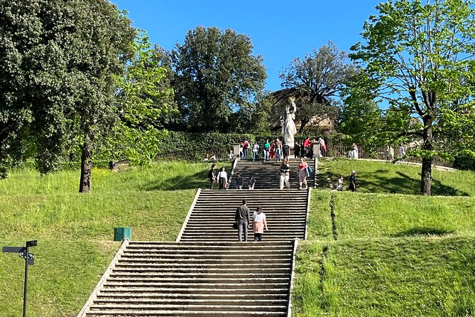 Pitti Palace, Boboli and Bardini gardens Tour with a local Guide - The Sum Up