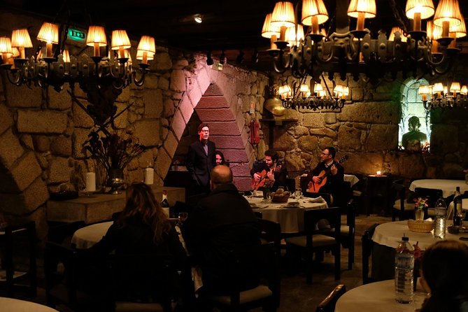 Porto Moonlight Walk & Fado Dinner - The Dinner and Drinks