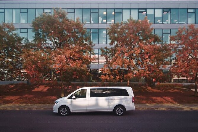 Private ARRIVAL Transfer by MINIVAN Mercedes Vito 8+1pax - Introduction