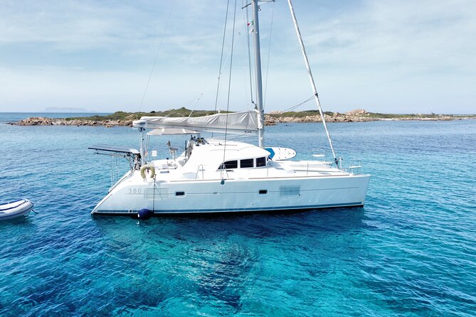 Private catamaran sailing trip around La Caletta -Berchida - Sardinia - FAQ