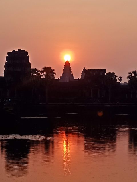 Private Guided Tours From Angkor Wat Sunrise To Banteay Srei - Authentic Experience Backed by Positive Reviews