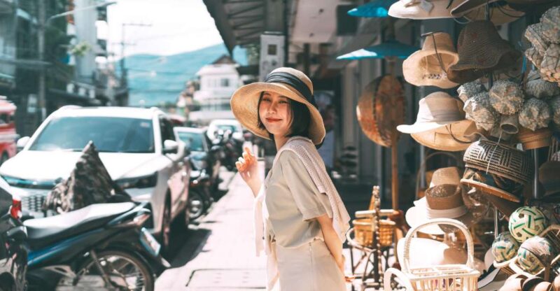 Private photo tour of Chiang Mais old town - Practical Details and Booking