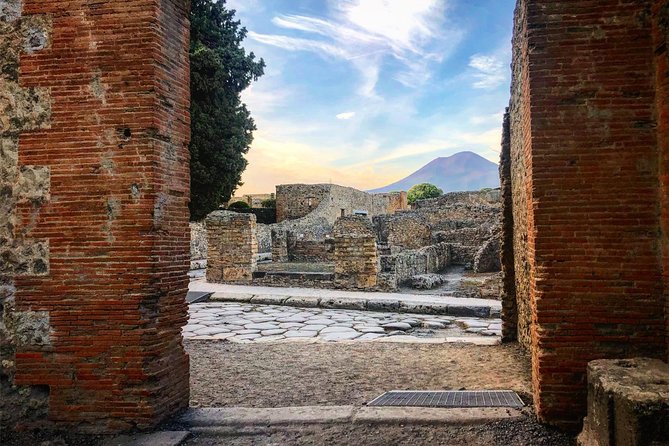 Private Tour of Pompeii with Skip-the-Line Access - Authentic Experiences and High Praise