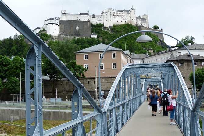 Private tour Salzburg and the Lake District from Munich - The Iconic Wedding Church in Mondsee