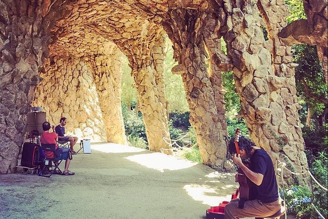 Sagrada Familia, Park Guell & Walking Private Tour with Tapas - FAQ