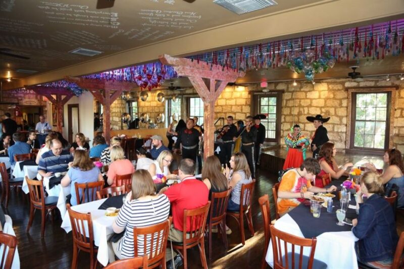 San Antonio Small Group Riverwalk Food Walking Tour - Who Should Consider This Tour?