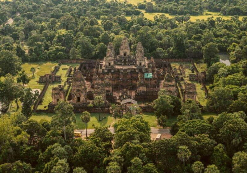 Shared one day tour with Spanish speaking tour guide in Angkor Temple. - What Travelers Can Expect
