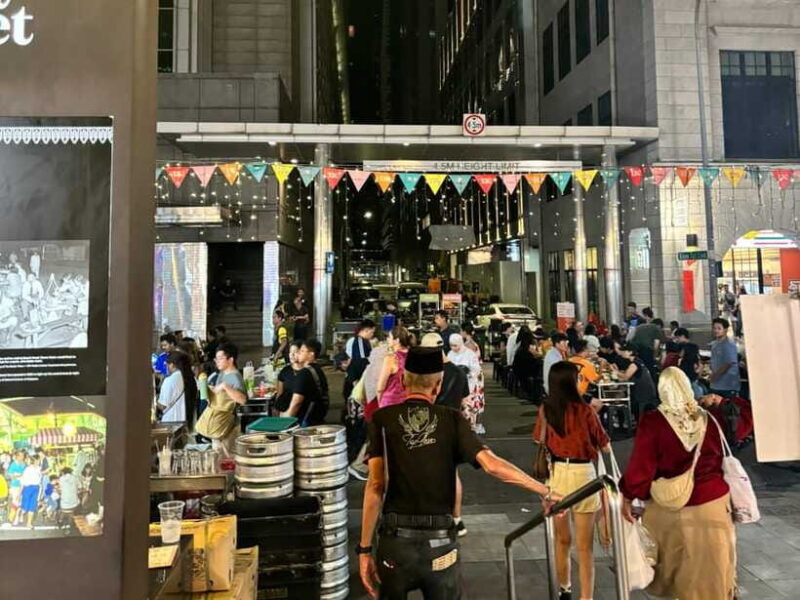 Signature Urban Night Tour: Sunset Street Food in Singapore - Food and Drink Highlights