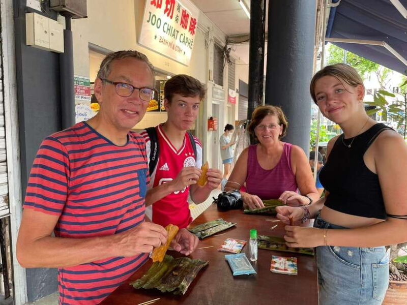 Singapore: Food and Bike Tour: Katong District - Authenticity and Cultural Exploration