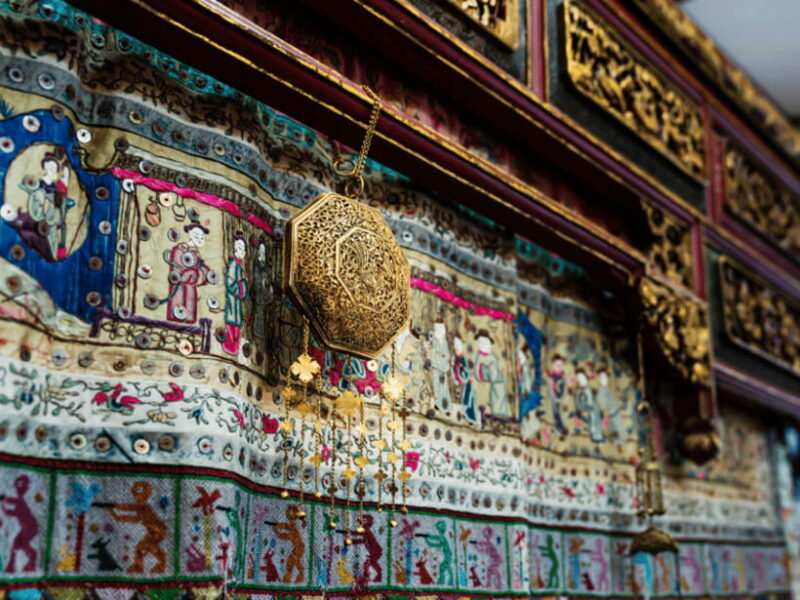 Singapore: Peranakan Culture and City Highlights Tour - Authentic Experiences and Authentic Guides