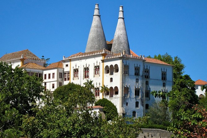Sintra, Pena Palace and Cascais Full Day Tour from Lisbon - What the Reviews Say