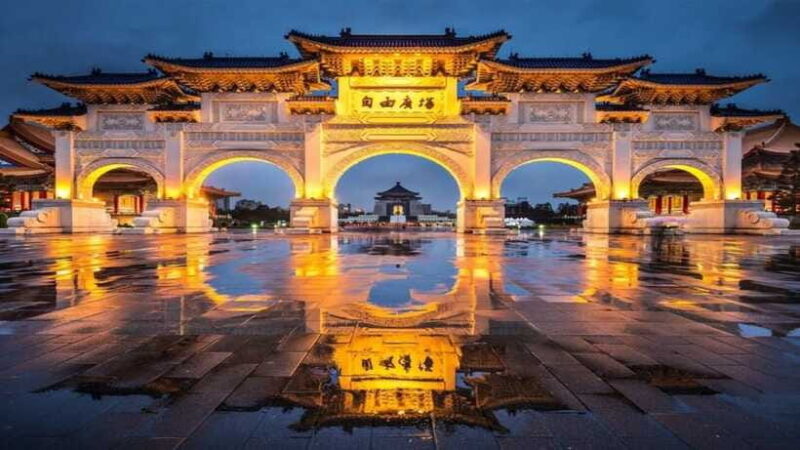 Taipei: Highlight Attractions Walking Tour - Why the Guide’s Knowledge Matters