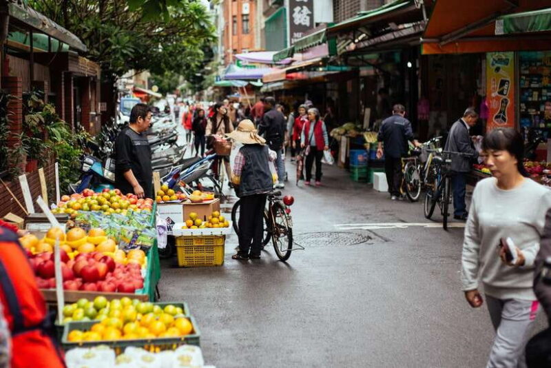 Taipei: Private Food Tour  10 Tastings with Locals - Cultural Landmarks and Local Insights