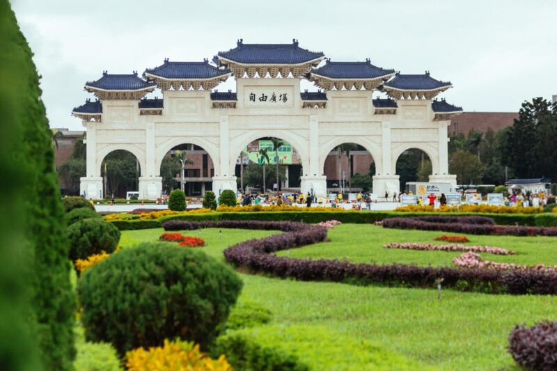 Taipei: Private Tour with Locals  Highlights & Hidden Gems - Who Should Consider This Tour?