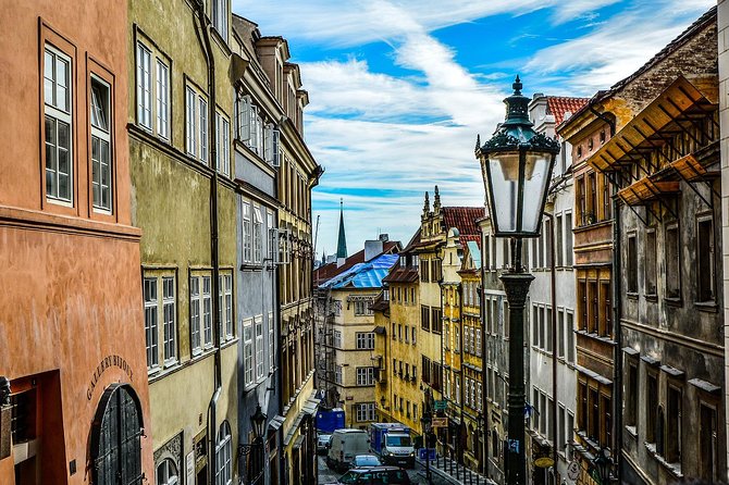 Transfer from Cesky Krumlov to Prague: Private daytrip with 2h for sightseeing - The Sum Up