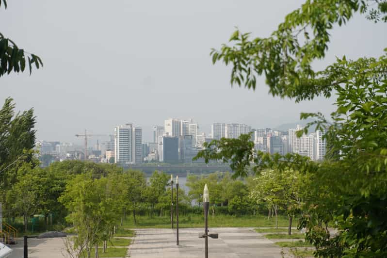 Unique Native Experience : Han River Picnic, Board game, BBQ - FAQ