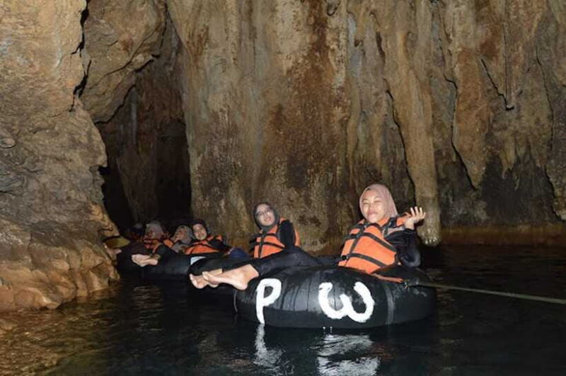 Yogyakarta: Pindul Cave and Oyo River Adventure Tour - Considerations and Tips
