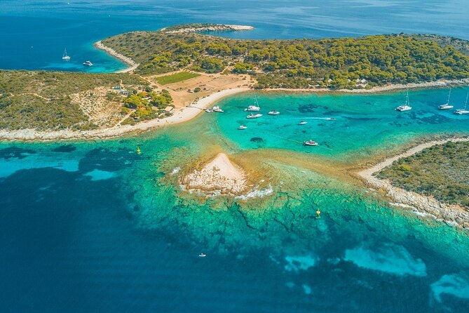 Blue cave & Hvar (5 Islands) private tour from Split or Trogir - Who Should Consider This Tour?