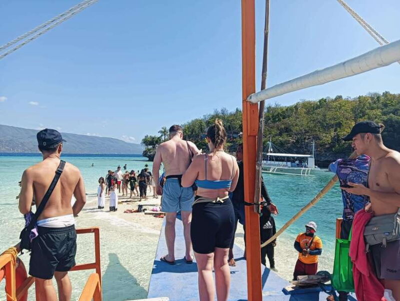 Cebu: Whaleshark Watching, Sumilon Island, and Moalboal - The Sum Up