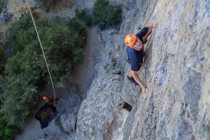 Climbing, Arrábida Natural Park, Setúbal, Sesimbra, near Lisbon - FAQs