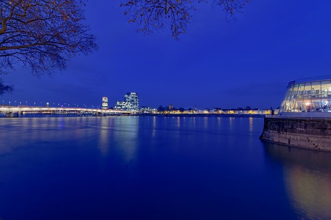 Cologne Private Roundtrip transfer incl. chocolate museum tickets - FAQs