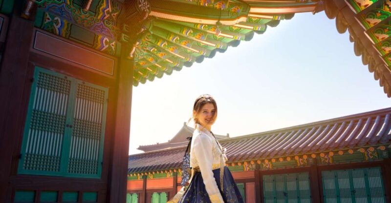 Gyeongbok-gung and Seochon walking tour with coin lunchbox - Frequently Asked Questions