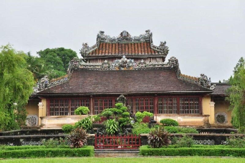 Hue Car Rental with Driver for Sightseeing City Day Trip - Who Is This Tour Best For?