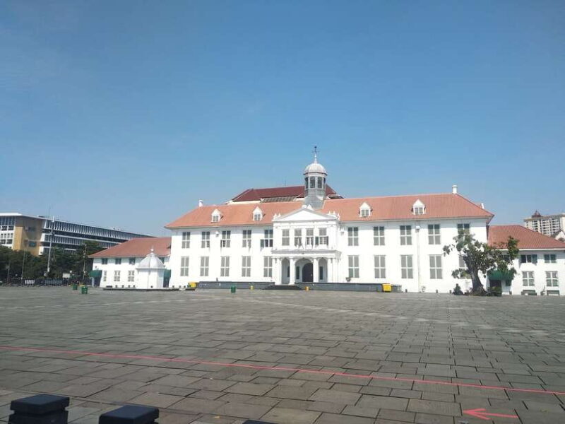Jakarta : Enjoy Jakarta Private City Tour - Who Should Consider This Tour?