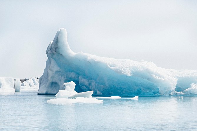 Jokulsarlon Glacier Lagoon & South Coast Day Tour from Reykjavik - FAQs
